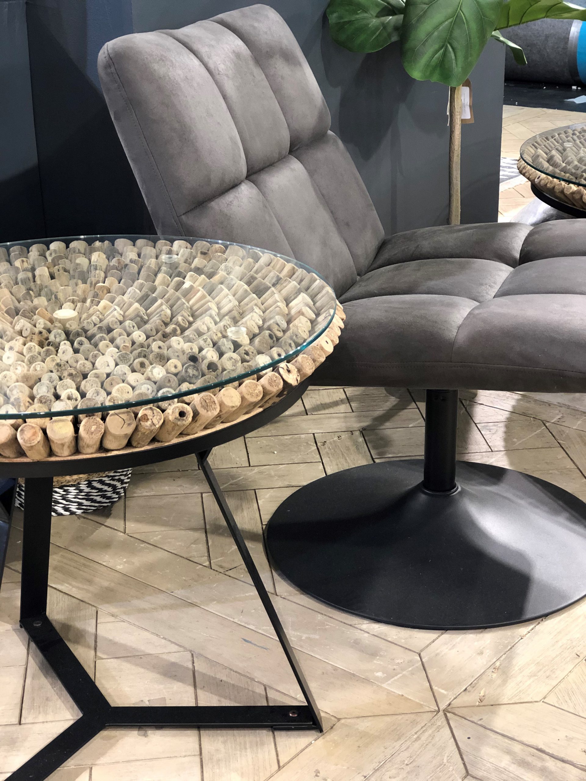 Mantis – Bluebone Furniture